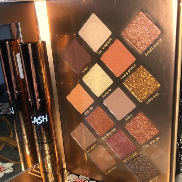 Disney | Makeup | Disney Lion King Collectible Eyeshadow Palette Pumbaa ...